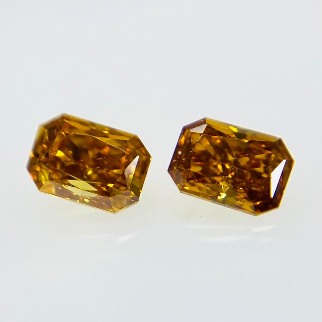 FANCY DEEP YELLOW ORANGE 0.180ct＆0.146ct/RCT/RT2588/CGL | Ilovediamonds