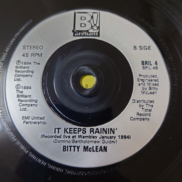 Bitty Mclean - Dedicated To The One I Love / It Keeps Rainin' (Live ...