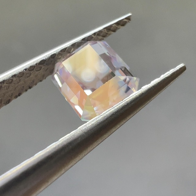 アンデシンラブラドライト 0.93ct 5.69×4.74mm オクタゴナルカットルース | 鈴木屋