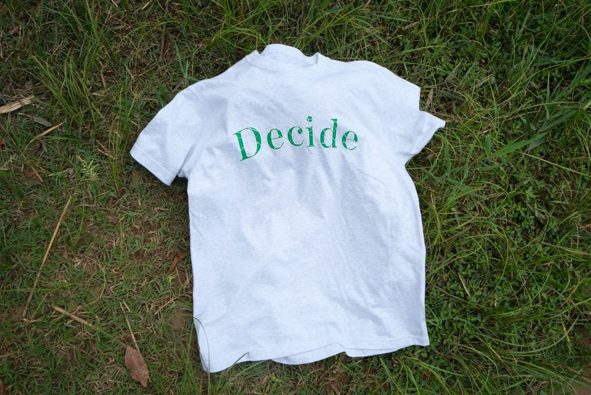 Decide OG logo Tee | decide