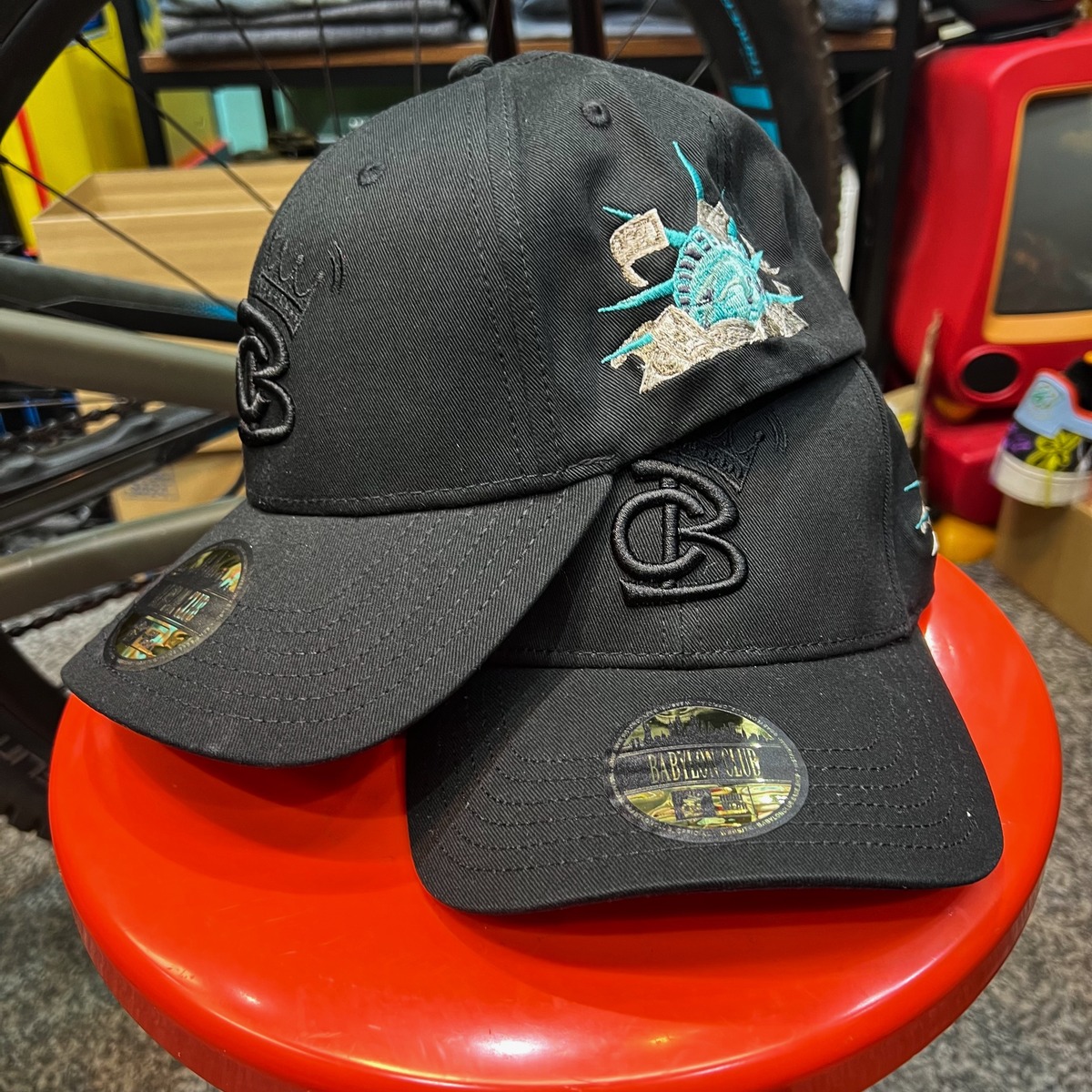 BABYLON CLUB BC LOGO LIBERTY STRAPBACK CAP -BLACK- | babylonclub
