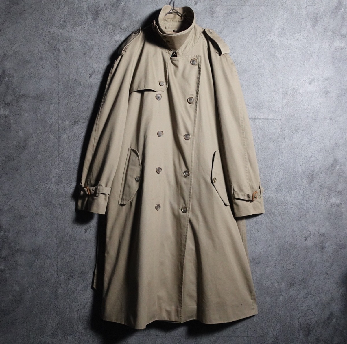 Beige gun flap liner & false collar trench coat | 古着屋 FORCE