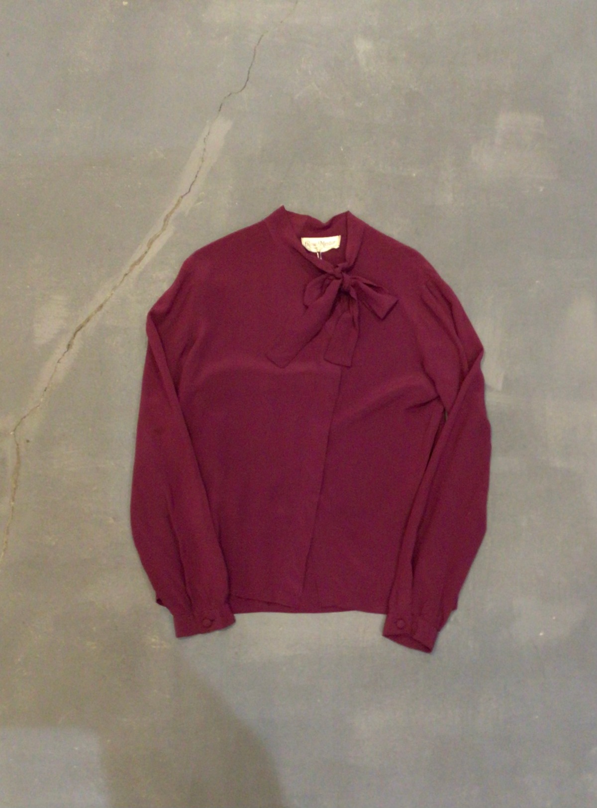 Ribbon neck snapped shirt [K-940] | PREIN