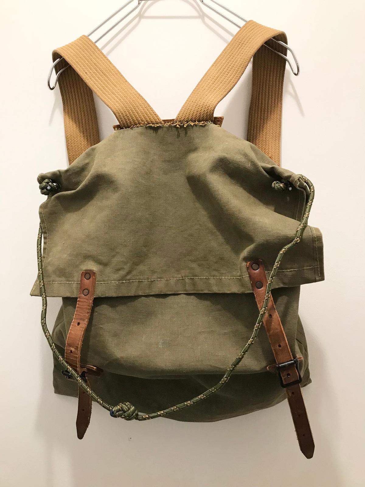 MONARCH BRAND 50's vintage backpack | specials
