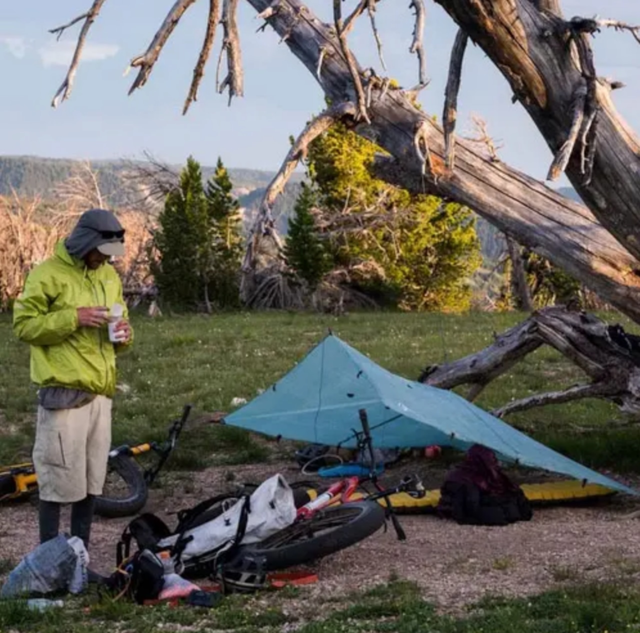 US発◇Hyperlite Mountain Gear「Flat Tarp /ULタープ US発◇Hyperlite Mountain Gear「Flat Tarp /ULタープ