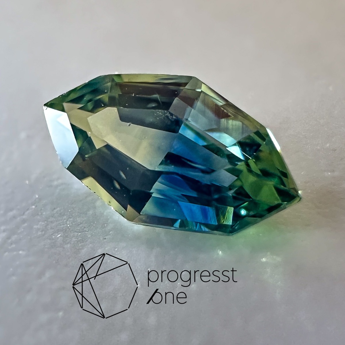 バイカラーサファイア0.51ct | progresstone