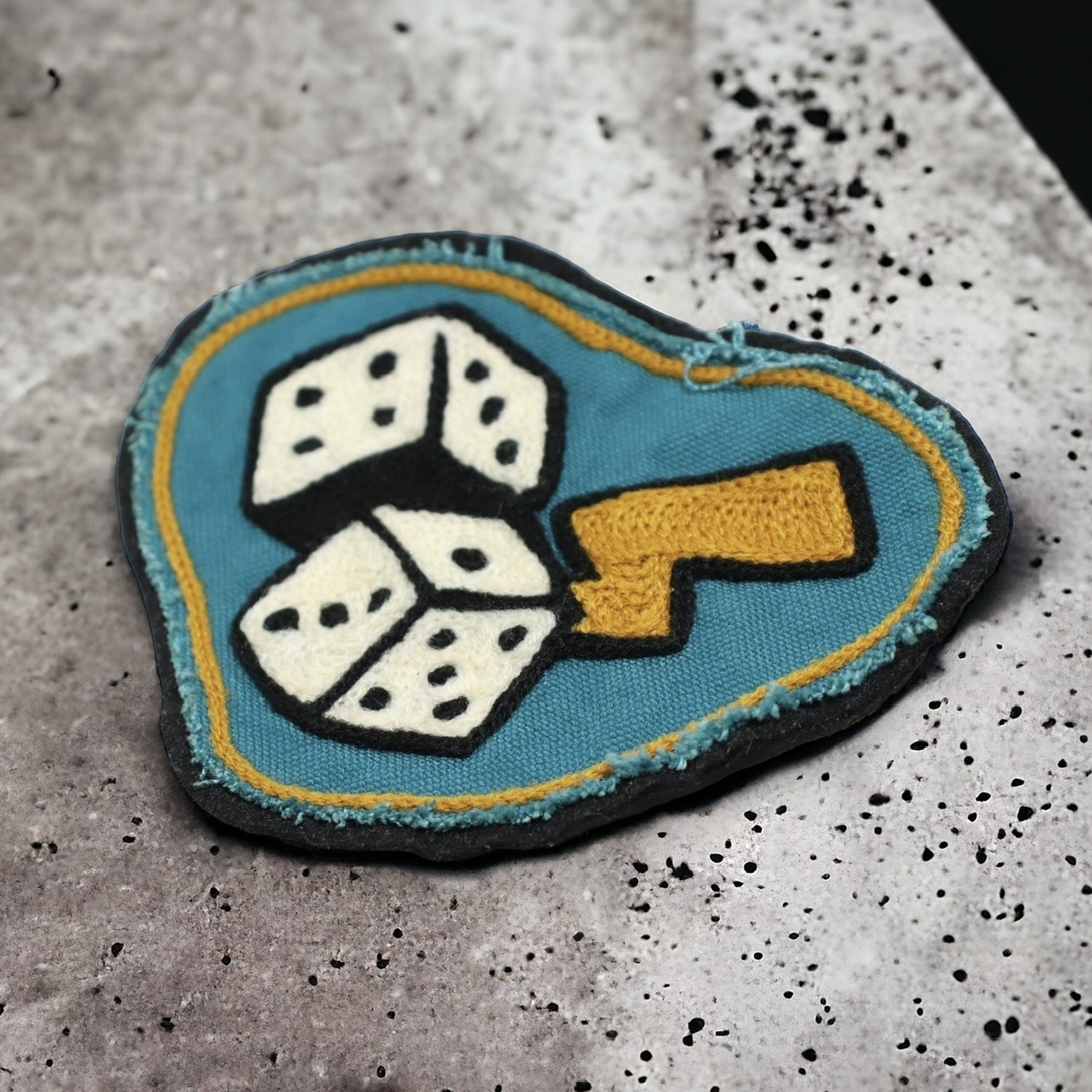 “THUNDER DICE” PATCH チェーンステッチワッペン | 【RIOTT/ライオット】