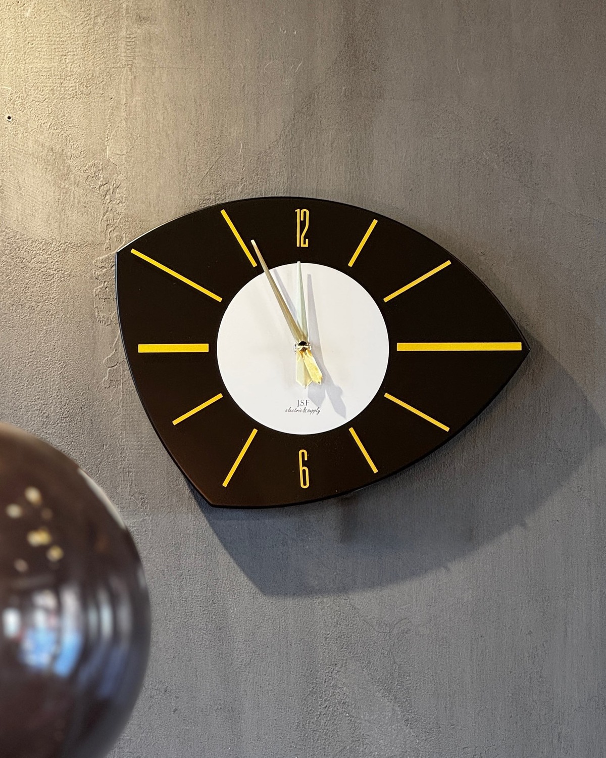 PORTO WALL CLOCK | ILLGATE