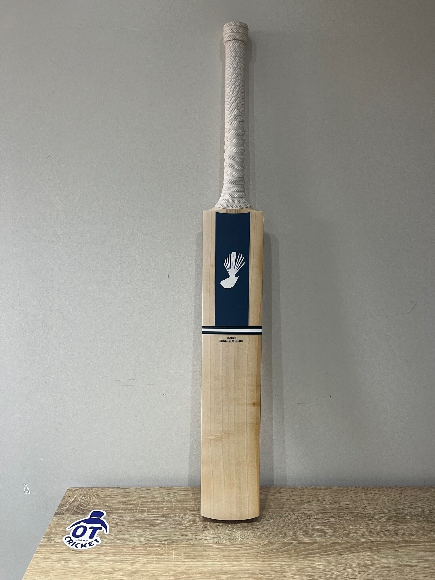Fantail Cricket English Willow Grade 3 Bats SH -Navy Retro | OT CRICKET