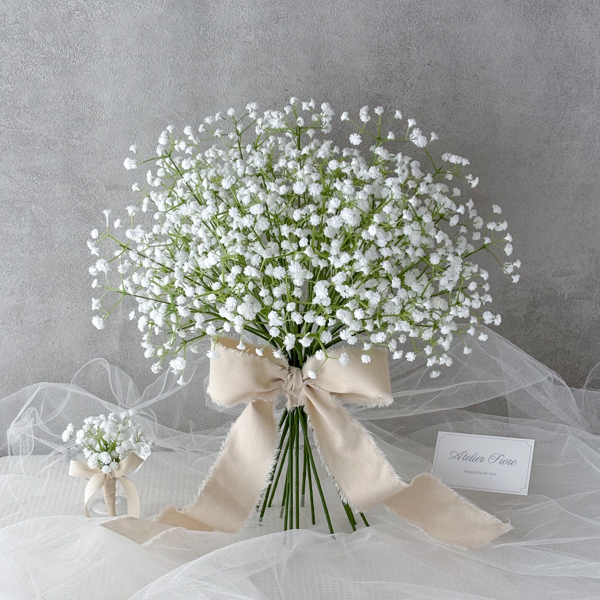 【再販】カスミソウのウェディングブーケ・ブートニア｜造花 アーティフィシャルフラワー 枯れない かすみ草 結婚式 前撮り 海外挙式 | Atelier Fiore