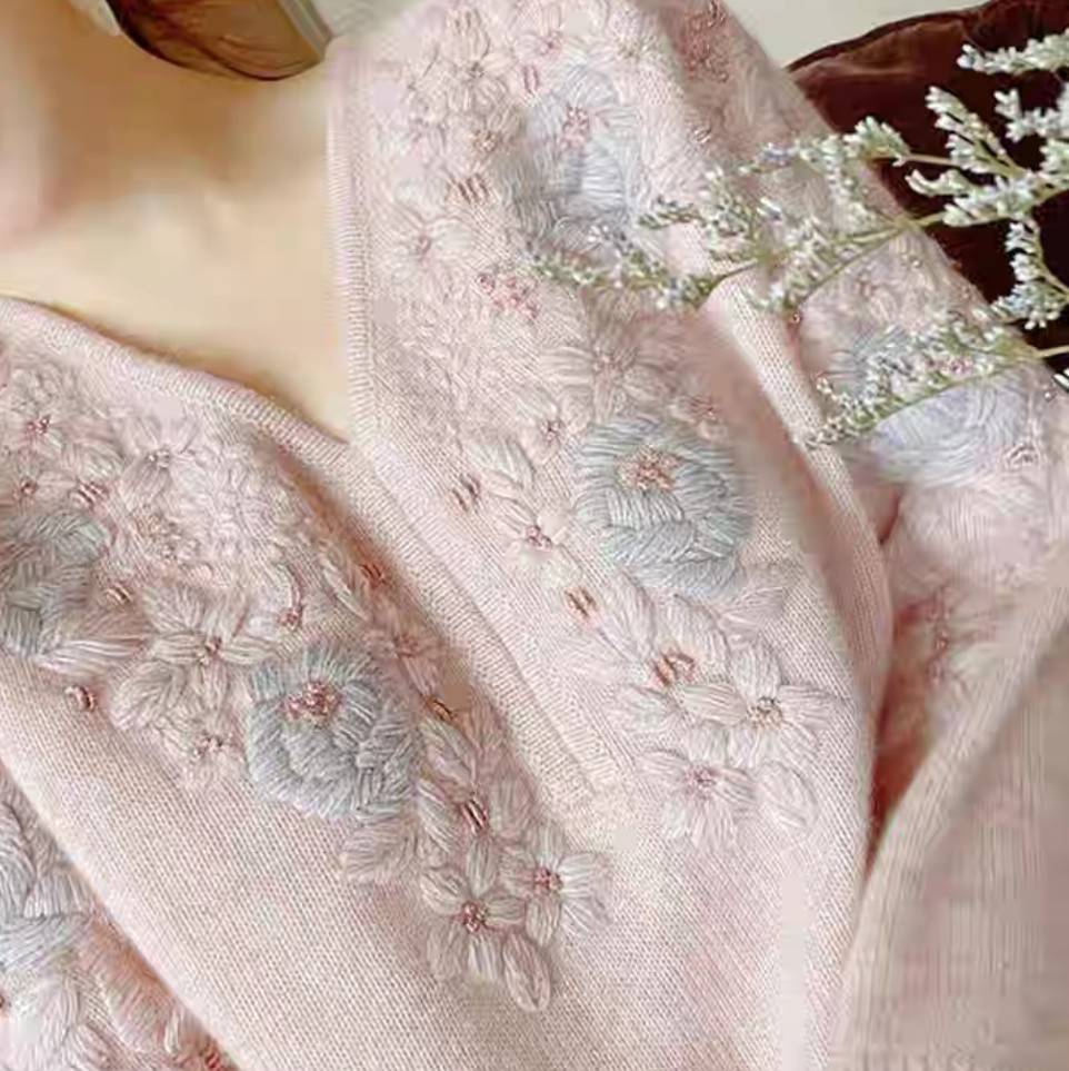 カシミヤ調 Vネック 手刺繍 フラワーピンクセーター 229308 | Pay ID