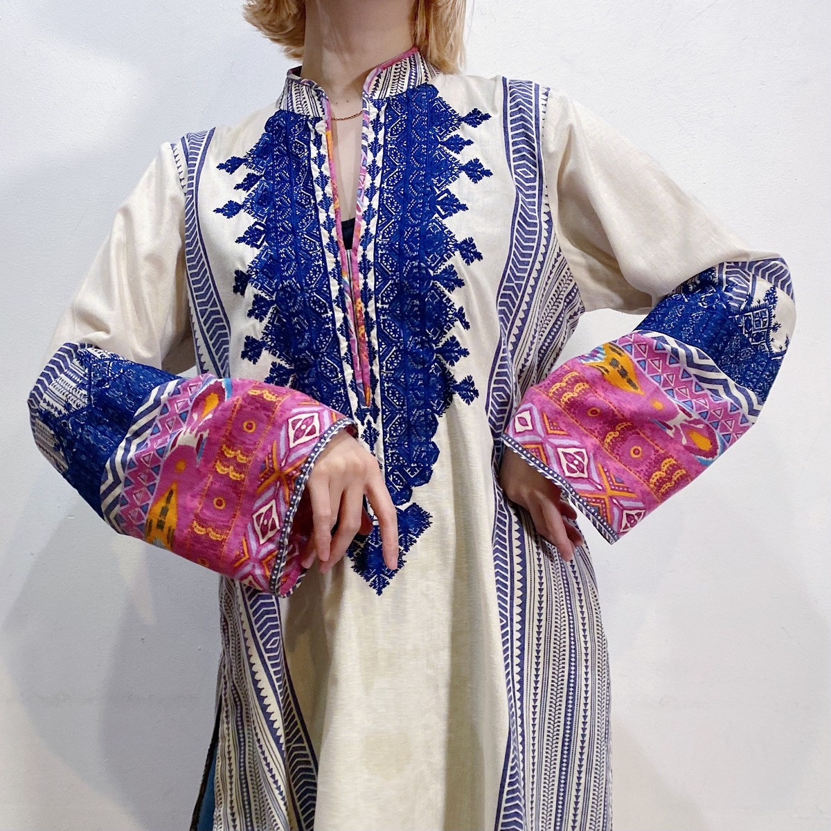 70s white embroidory long sleeve dress | LEMON