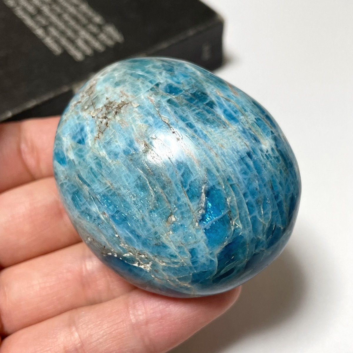 ブルーアパタイト パーム 150g | Violet Beaming Stone 〜天然石ショップ〜