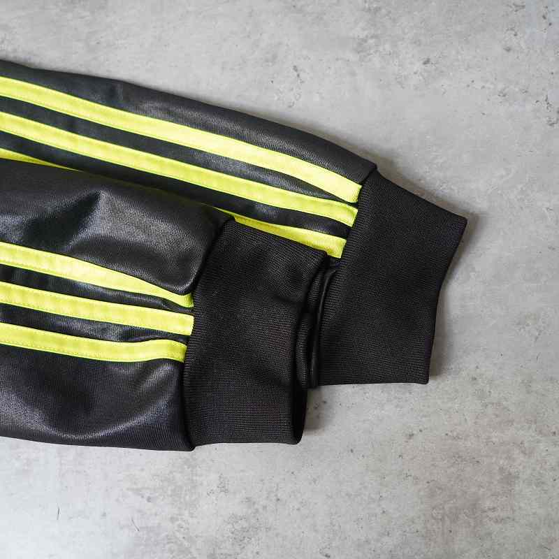 adidas アディダス CHILE62 ジャージ/トラックジャケット 黒 adidas アディダス CHILE62 ジャージ/トラックジャケット 黒