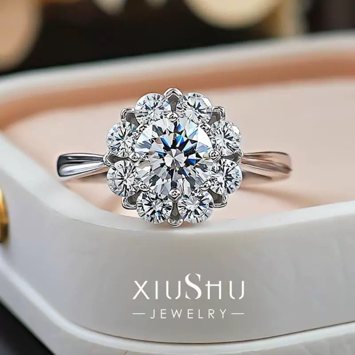 ラウンド 高炭素ダイヤモンド ホワイト キラキラ ゴージャス 指輪 ヘイローリング ハイカーボンダイヤモンド シルバー925 フラワー 花 春 | キラキラゴージャスジュエリーのXIUSHU ...