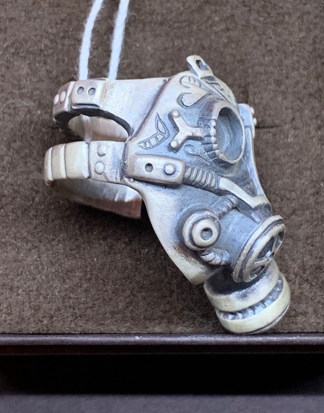 ガスマスクリング Gas Mask Ring | REVERIE EMPORIUM