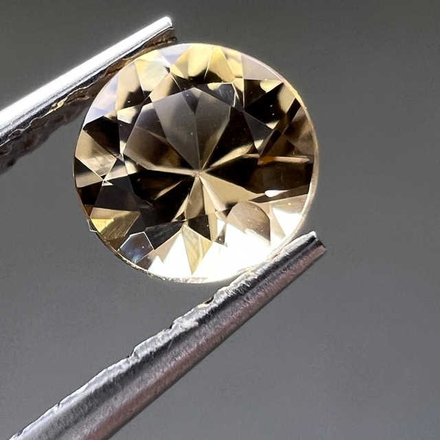 インペリアルトパーズ 0.32ct 4.14mm ラウンドルース | 鈴木屋