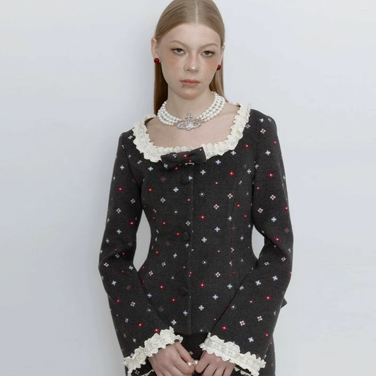 Pinkmoor レースフリル 刺繍 スクエアネック ジャケット グレー | Uturi -日本未入荷 海外ブランドアイテム セレクトショップ-