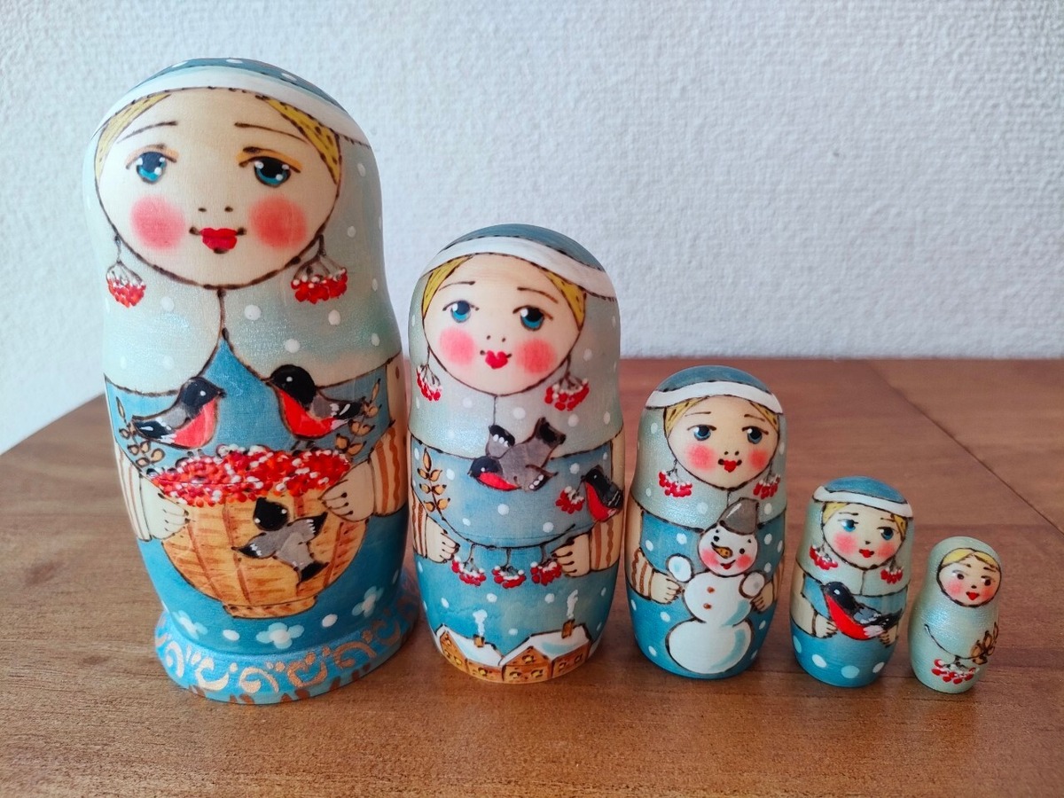 【LYH120-B】北欧ロシア雑貨のインテリア マトリョーシカ 冬景色 リューバ作 | 中島雑貨 -ロシア直輸入販売-