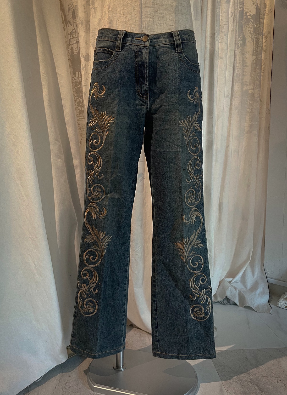 Gold Ivy Semi Flared Denim Pants | Queens