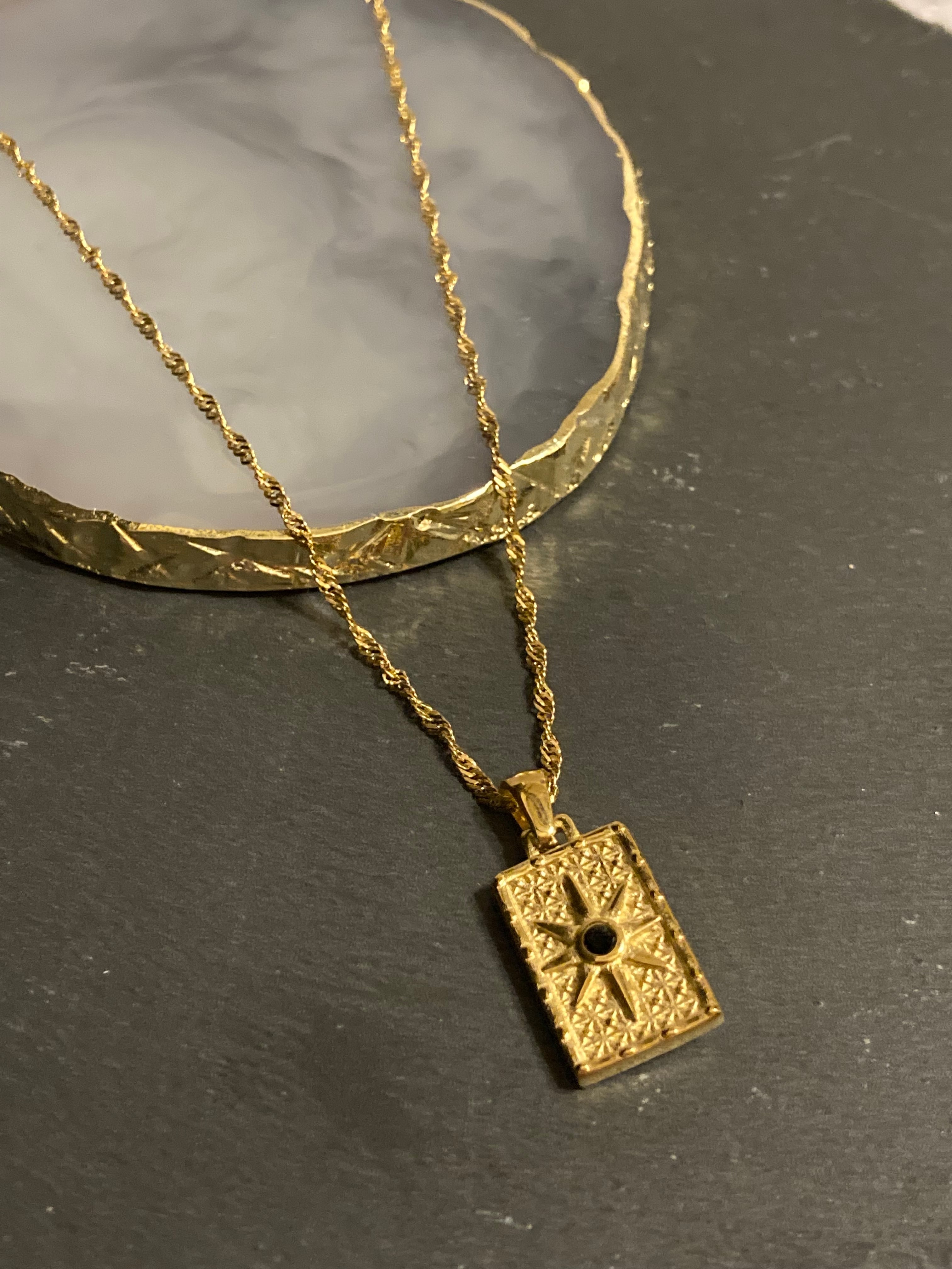 #n001 star | EMININAL