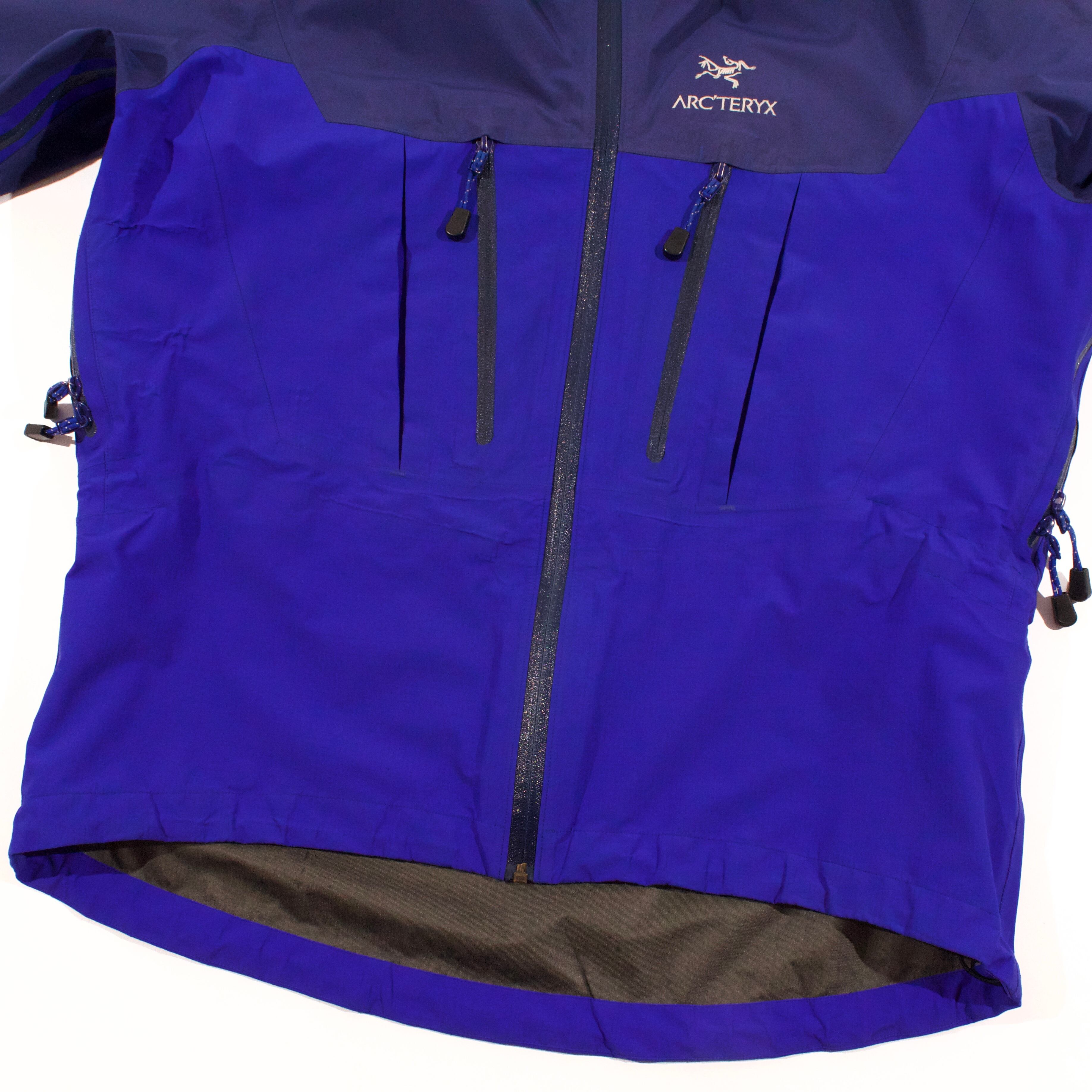 ARC'TERYX ALPHA SV JACKET ''TOO BLUE'' | PLAIRE ARC'TERYX ALPHA SV JACKET ''TOO BLUE'' | PLAIRE