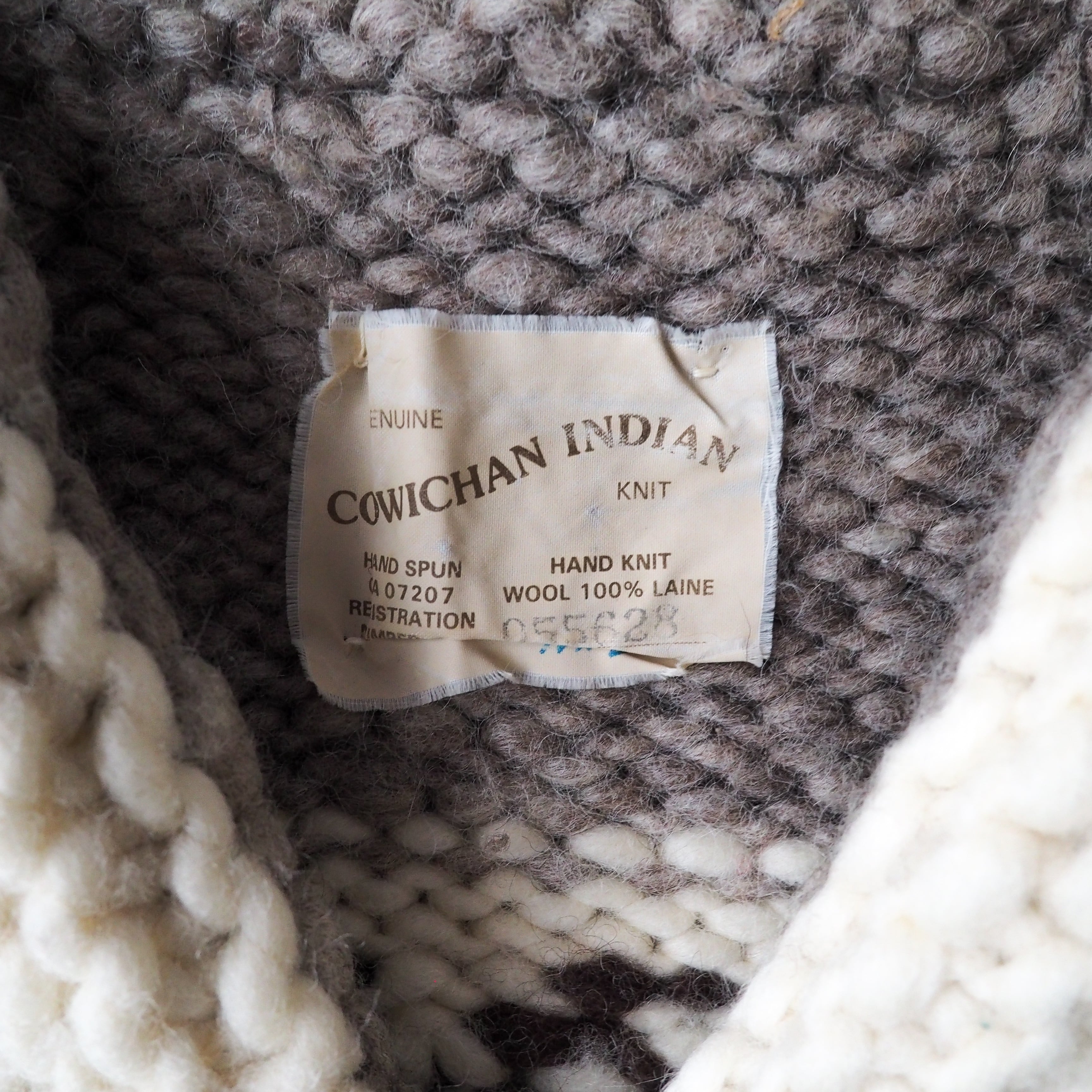 90s “COWICHAN INDIAN” thunderbird pattern cowichan knit 90s “COWICHAN INDIAN” thunderbird pattern cowichan knit
