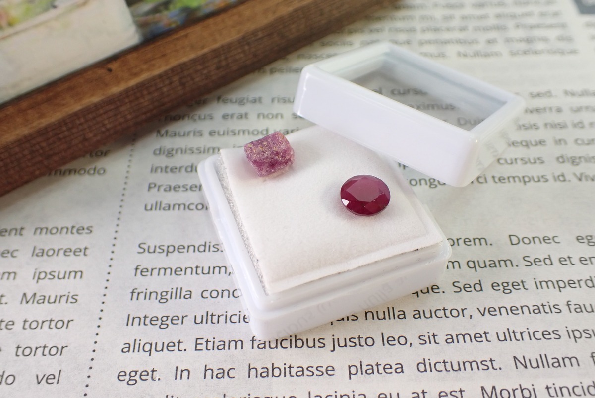 【原石セット】ルビー 1.68ct/2.47ct [C3-179] | differencee(ディファレンシー)