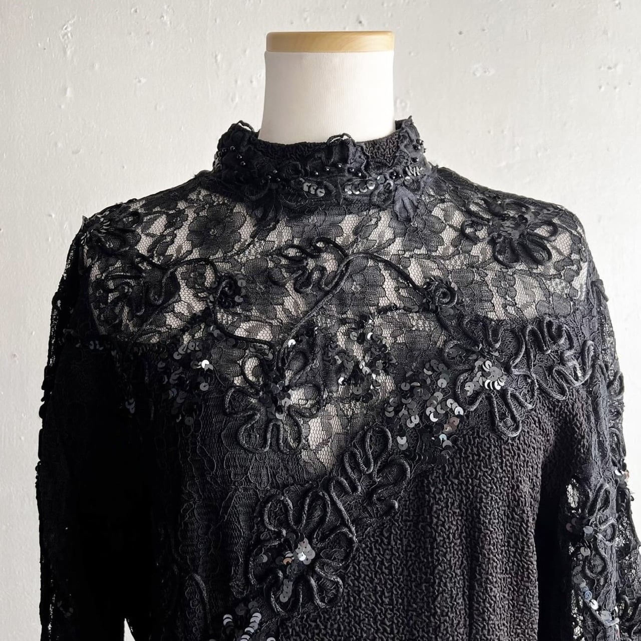 Euro vintage lace&bijou black dress/ブラックレースとビーズの Euro vintage lace&bijou black dress/ブラックレースとビーズの