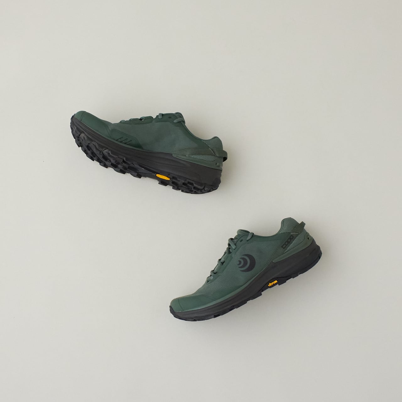 Topo Athletic（トポ アスレチック）TRAVERSE - ダークグリーン