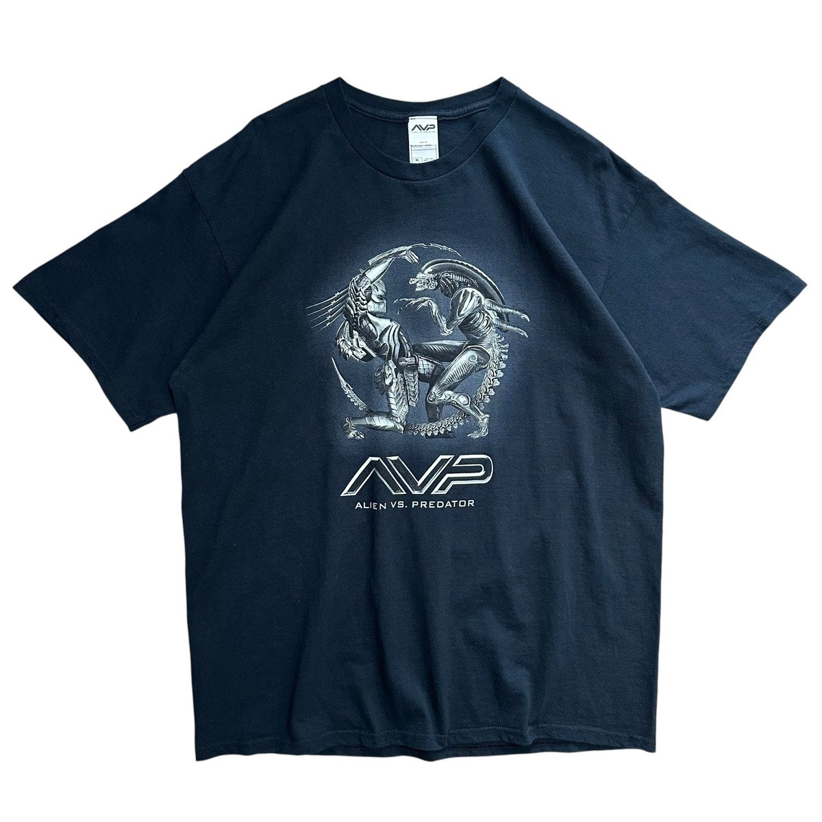 00s ALIEN VS. PREDATOR | UNDER WAVE