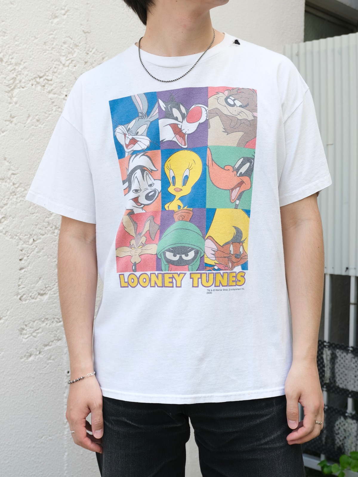 Used LOONEY TUNES Tee | THE OUR