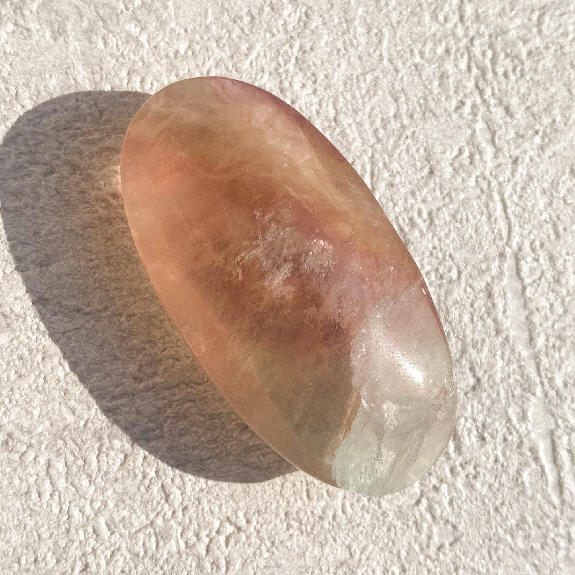 Candy fluorite palm stone | MOOD gemstones