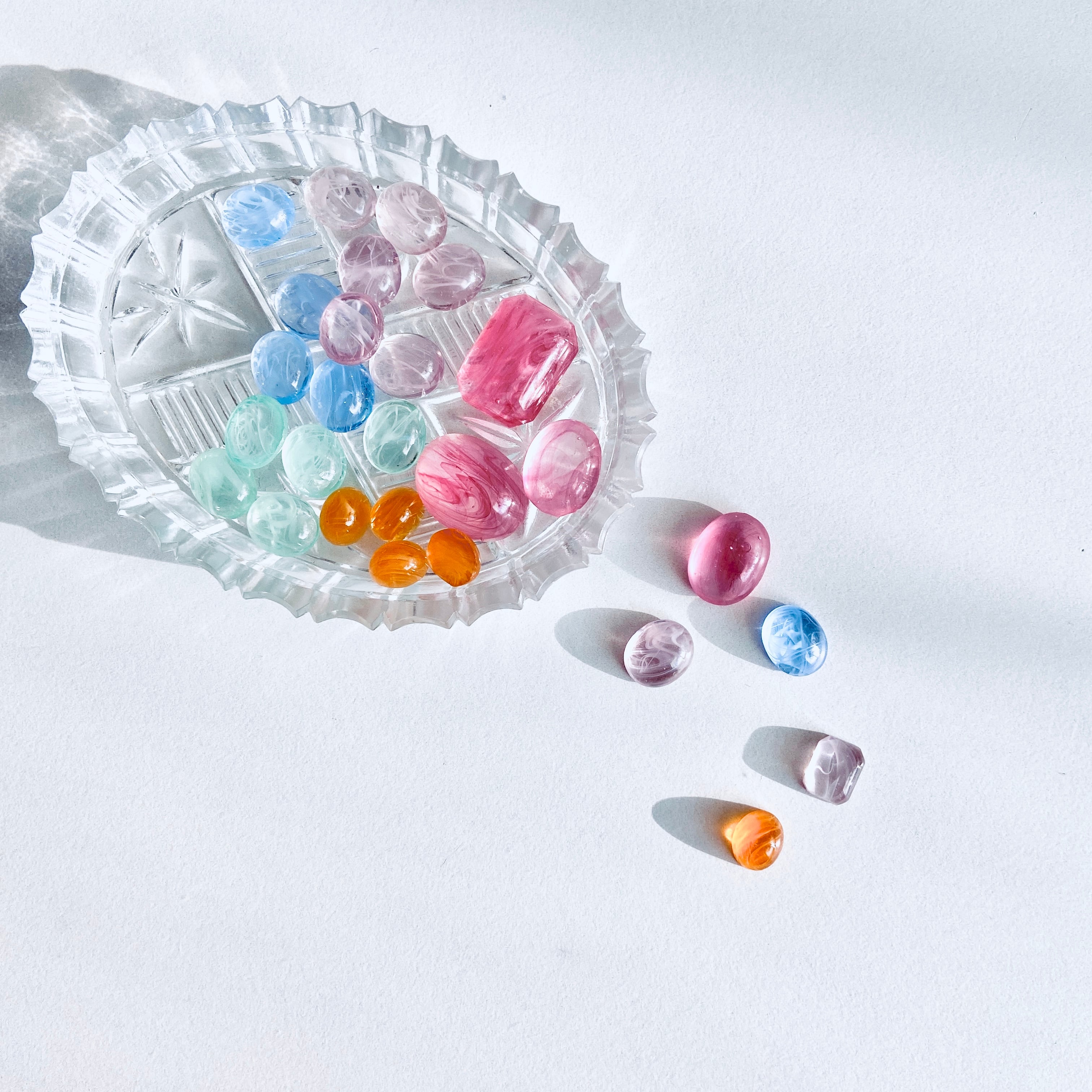 ヴィンテージパーツショップ / cheek pouch