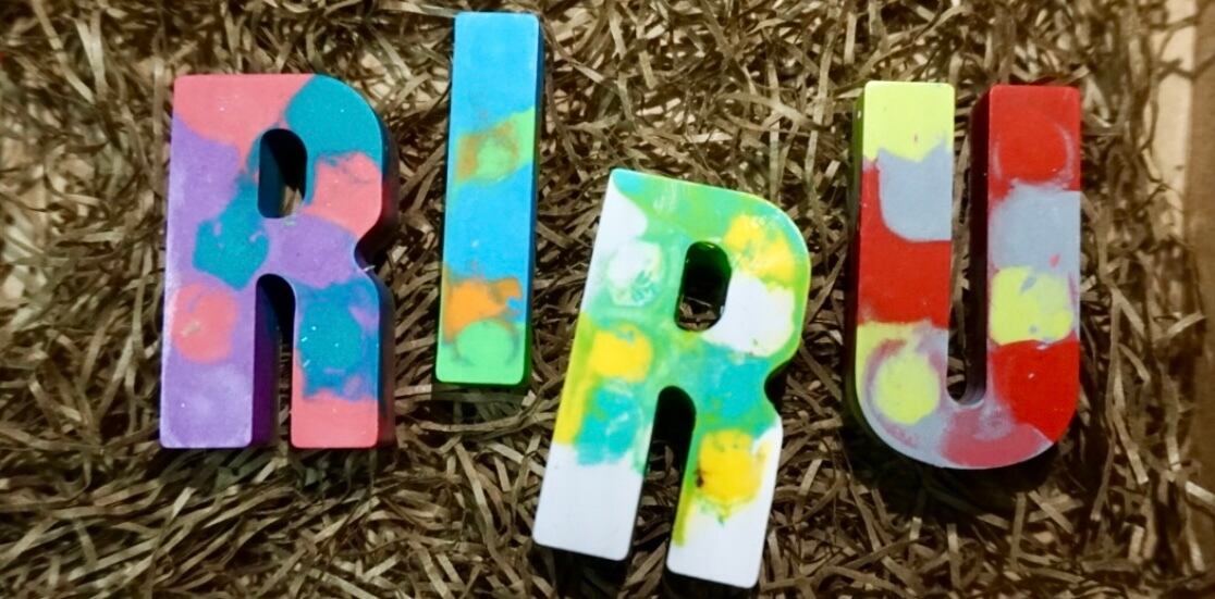 アルファベットネームクレヨン(ミニサイズ) | RIRU(りる)クレヨンショップ